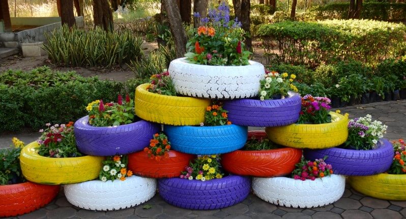 20+ Inspiring Tire Planters Ideas to Add to your Outdoor Living Space ...